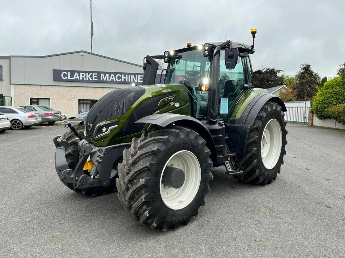 Valtra T195 Versu | Clarke Machinery