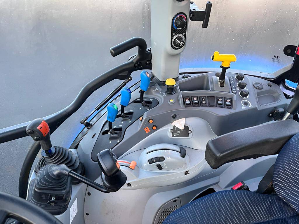 New Holland T5.120 Electro Command Standard 4wd Tractor | Clarke Machinery