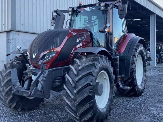 Valtra T155 Versu | Clarke Machinery