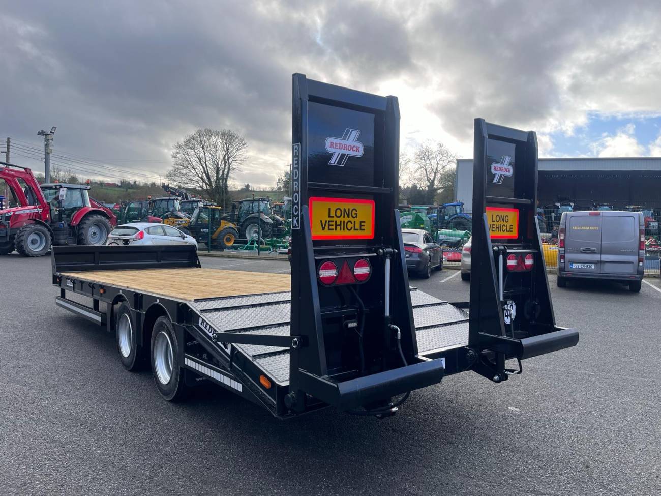 Redrock 19T Tandem Axle Low Loader | Clarke Machinery
