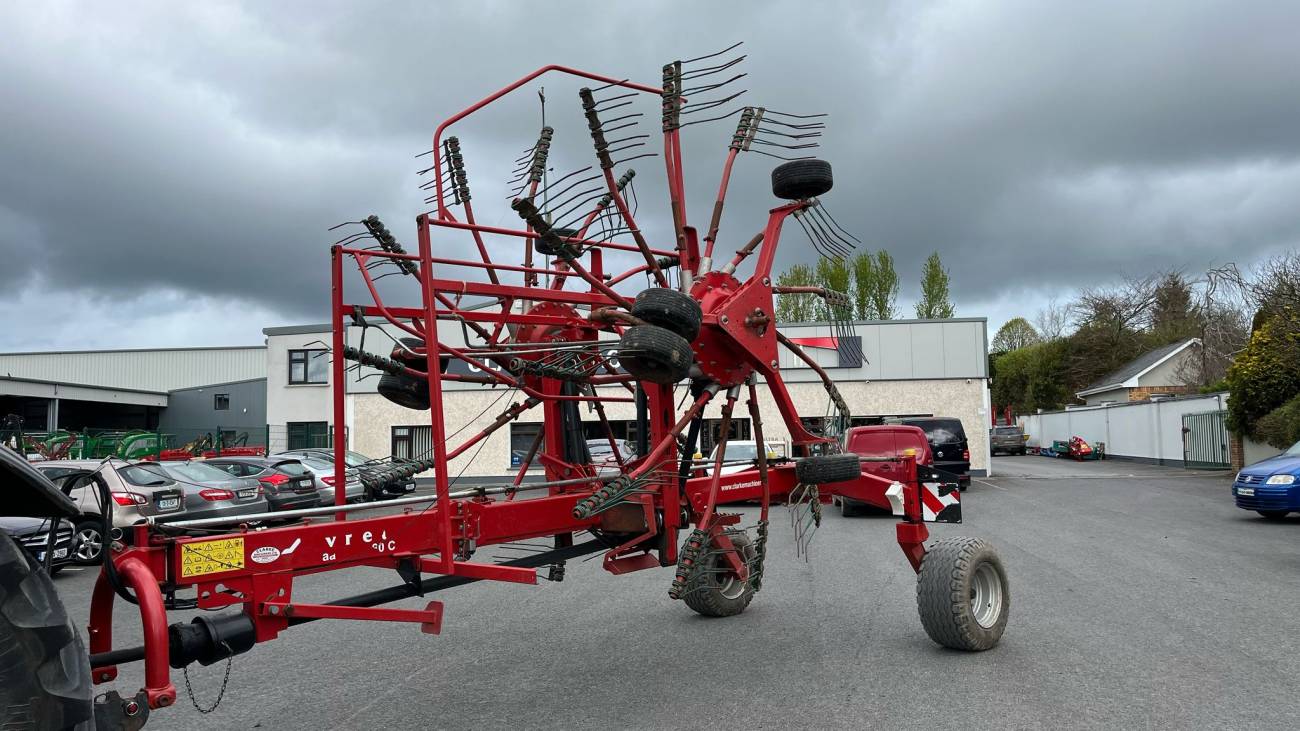 Taarup 9580c Twin Rotor Rake | Clarke Machinery