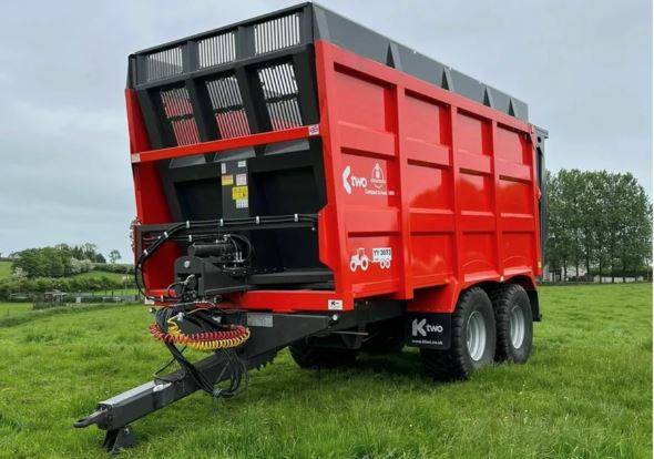 KTWO Compact & Push Silage Trailer | Clarke Machinery